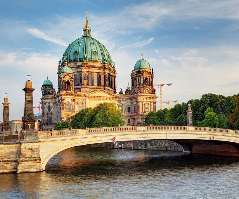 Hotels Berlin Motel One | cheap budget design hotel Berlin