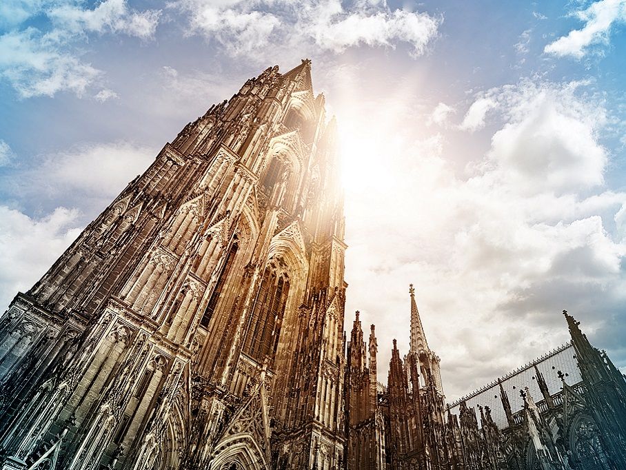 Hotels Cologne Motel One | cheap budget design hotel Cologne